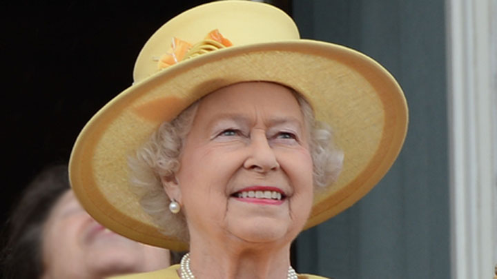 Royal photographer reveals the Queen’s number one beauty secret ...