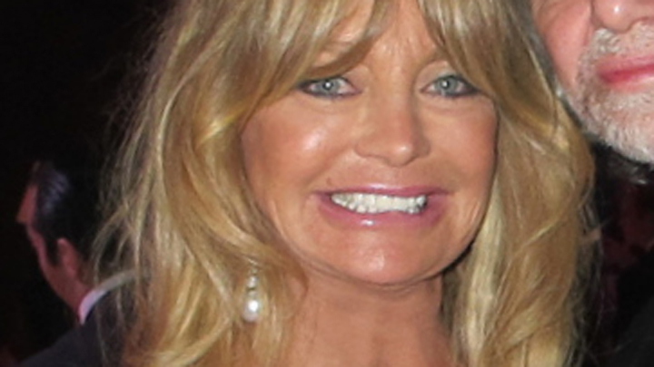 Goldie Hawn steps out in revealing little dress on her 71st birthday ...