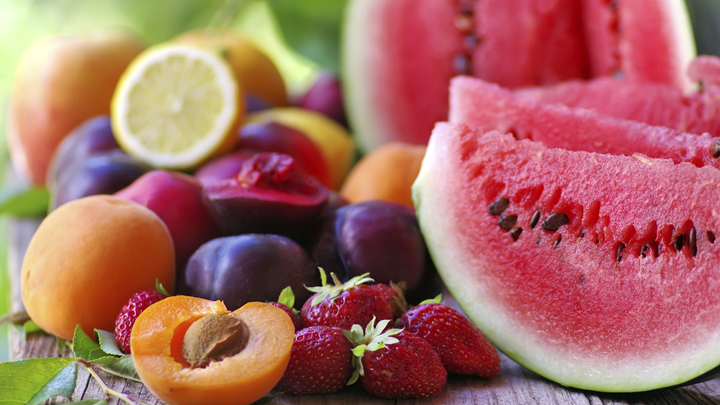 10 anti-ageing fruits for vibrant and youthful skin - Starts at 60