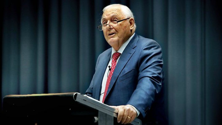 Alan Bond in critical condition after heart surgery - Starts at 60