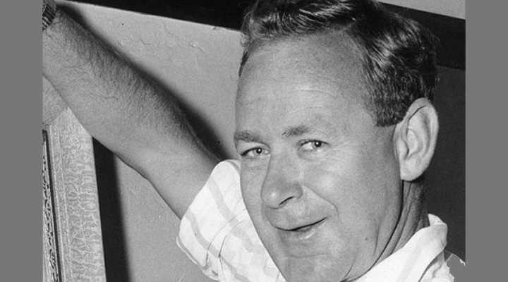 Arthur Morris completes his innings, all out at 93! - Starts at 60