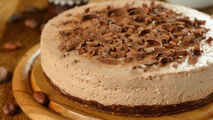 Behold: the Great Aussie Milo cheesecake with chocolate crackle base ...