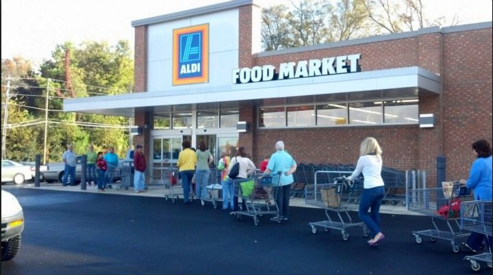 Hundreds of Aldi customers lined up for hours this morning - Starts at 60