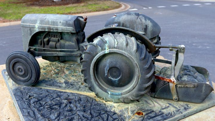 How the Little Grey Fergie saved a town - Starts at 60