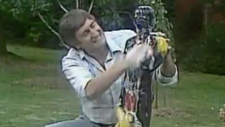 Packing up the family and heading to ‘Kingswood Country’ - Starts at 60