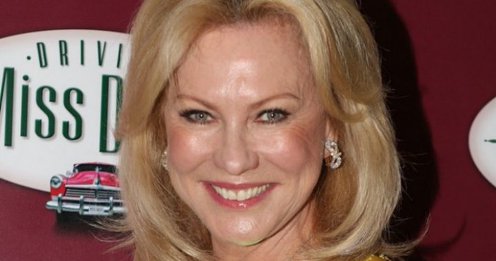 Kerri-Anne Kennerley shows off fabulous dress at the Opera House ...