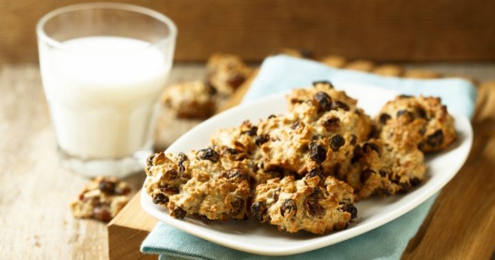 Easy date biscuits - Starts at 60