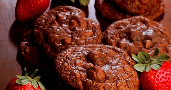 Delicious chocolate macadamia biscuits - Starts at 60