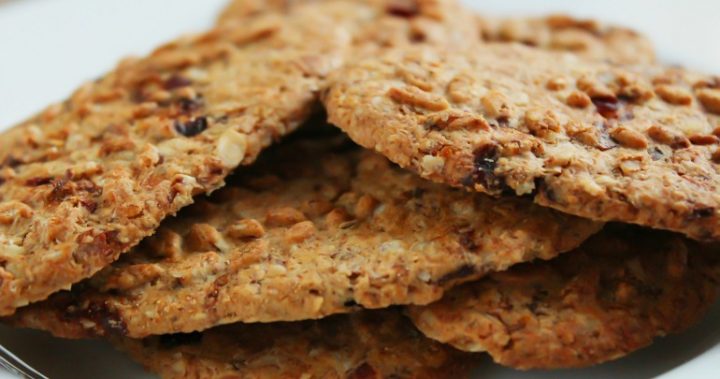 Super easy date and oat biscuits - Starts at 60