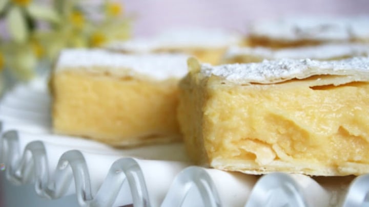 Super-easy 5-ingredient vanilla slice - Starts at 60