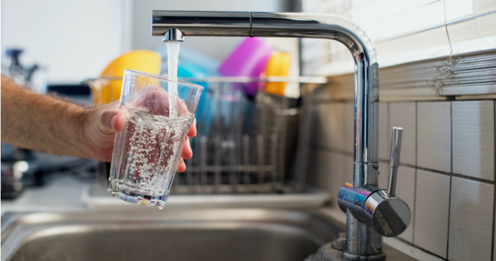 Aussies warned about risk of lead poisoning from drinking tap water ...