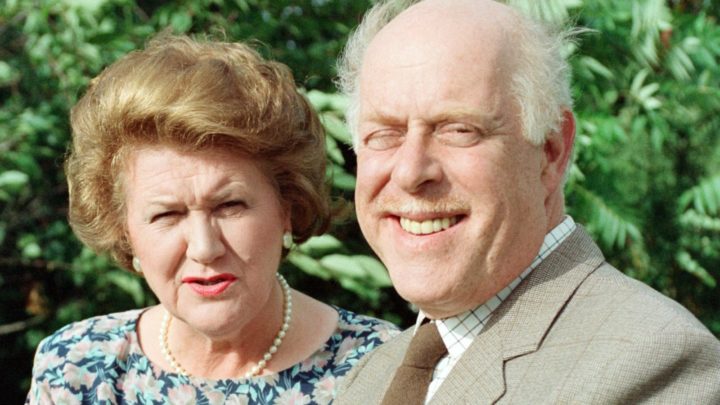 ‘Keeping Up Appearances’ star Clive Swift dies aged 82 - Starts at 60