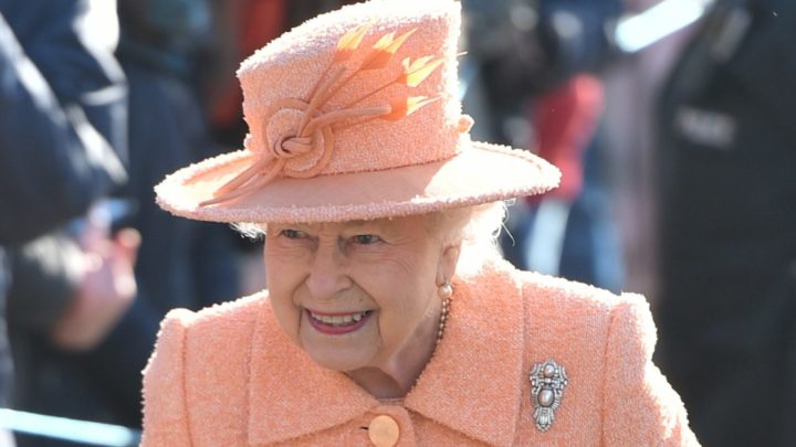 The Queen is pretty in peach as she steps out to attend church - Starts ...