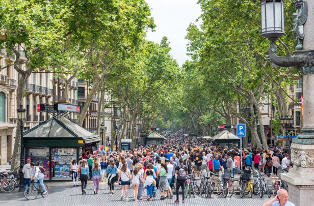 Overcrowded Barcelona warned of terror threat - Starts at 60