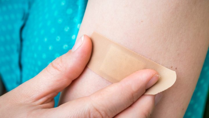 How to tell if a scratch or a bump could turn into a chronic wound ...