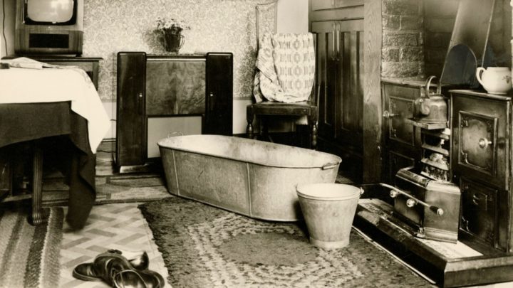 ‘I remember bathing in a tin tub by the fire’ - Starts at 60