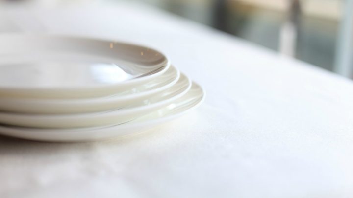 The best ways to make scratched dinner plates look brand new - Starts at 60