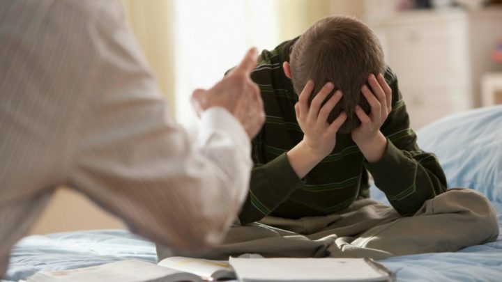 Should Australia ban smacking? Study finds smacking kids is a form of ...
