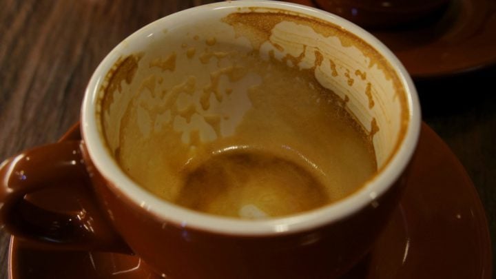 4 easy ways to remove stubborn coffee stains from mugs - Starts at 60