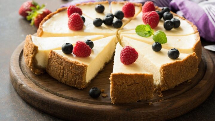 Delicious baked honey cheesecake - Starts at 60