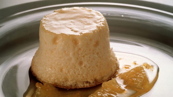 Super simple semolina flummery with orange sauce - Starts at 60