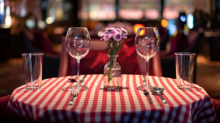 Daily Joke: Table topping - Starts at 60