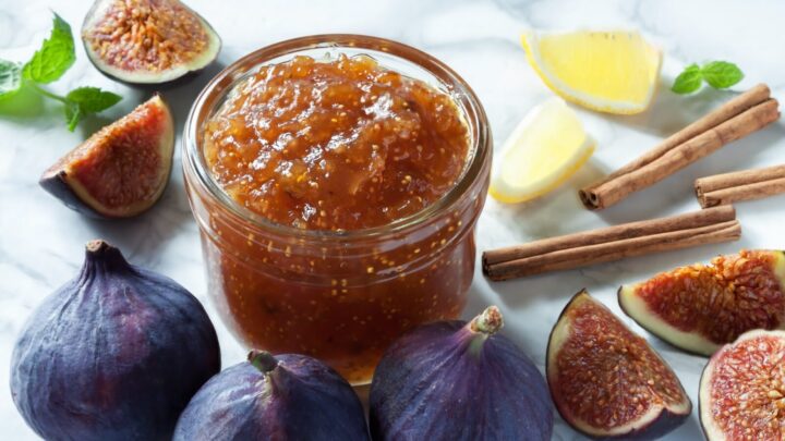Old-fashioned fig and lemon jam - Starts at 60