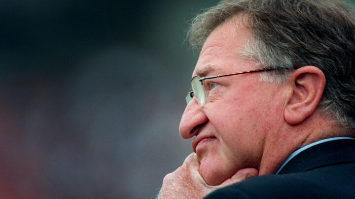 Tributes pour in for former LNP president, Carlton boss John Elliott ...