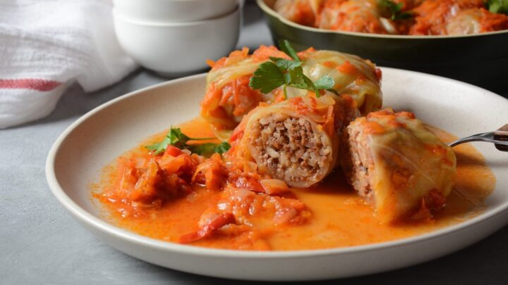 Stuffed cabbage rolls with chicken and rice - Starts at 60