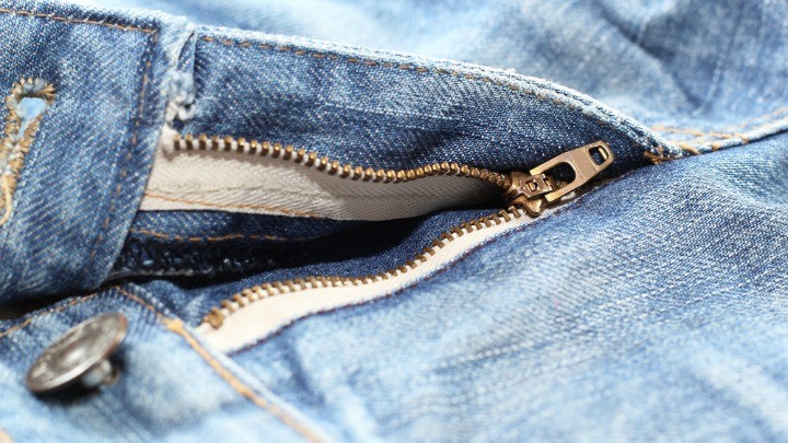 Life hack: How to fix a broken zip - Starts at 60