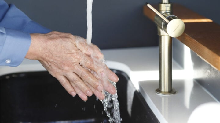 Dermatologist’s top tips on avoiding dry hands from constant washing ...