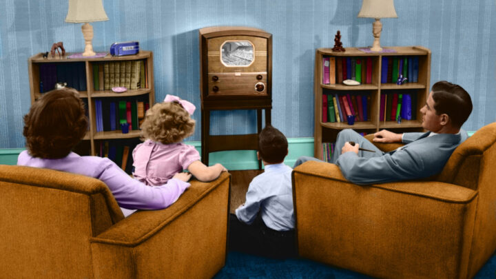 The major moments when families gathered in infront of the television ...