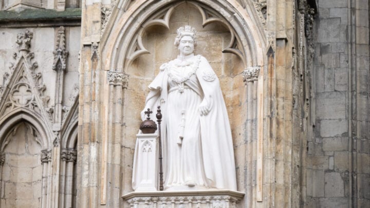 Queen Elizabeth II statue unveiled in tribute ‘to a life of ...