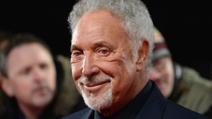 Tom Jones gives fans a health update as concerns grow for the singer’s ...