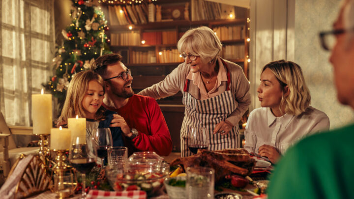 Coping with difficult relatives at Christmas for a peaceful and ...