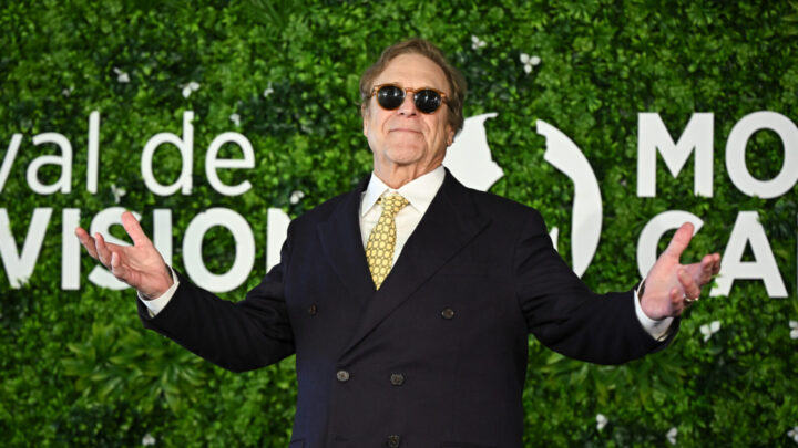 John Goodman shows off incredible 90kg weight loss transformation ...