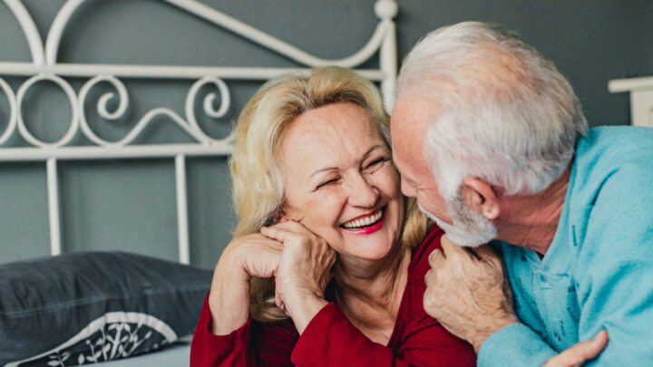 Get your kit off! New study reveals a weekly roll in the hay is just ...